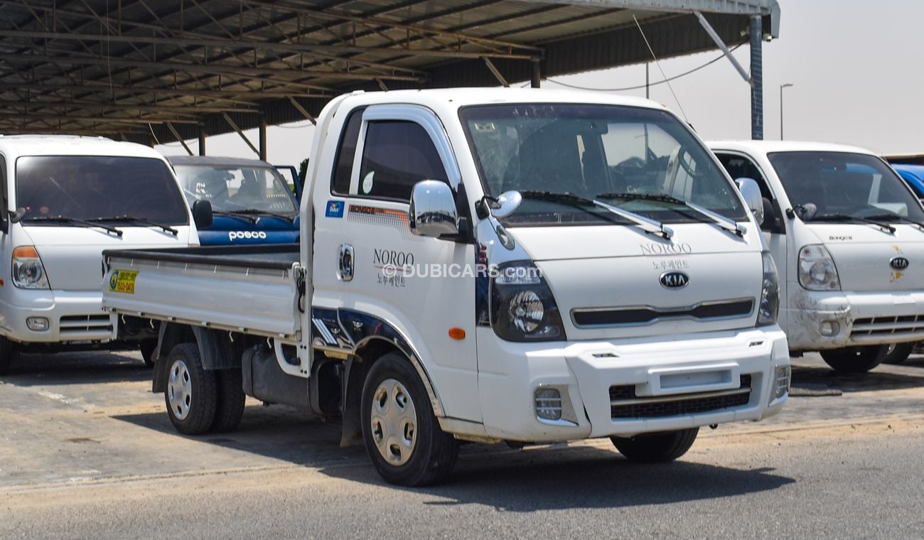 Used Kia Bongo III 2012 for sale in Dubai - 628752