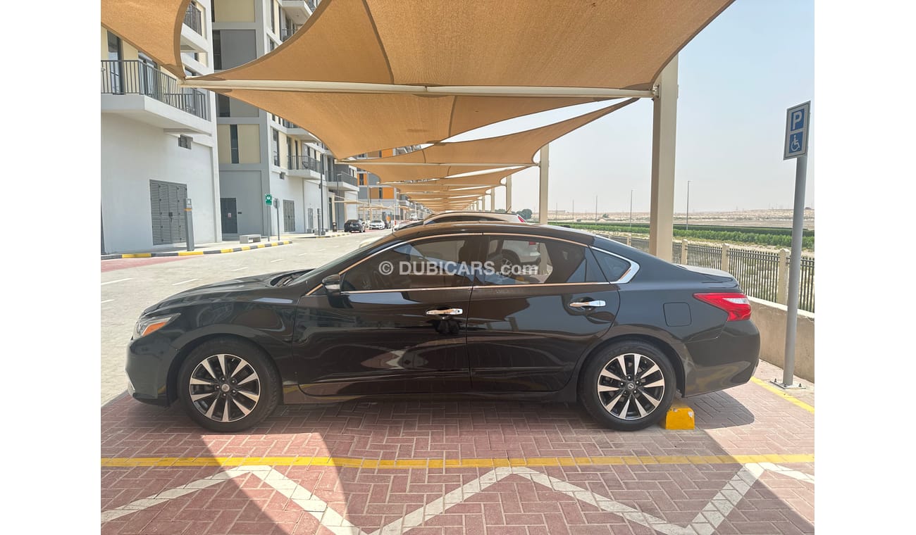Used Nissan Altima SL 2016 for sale in Dubai - 631678