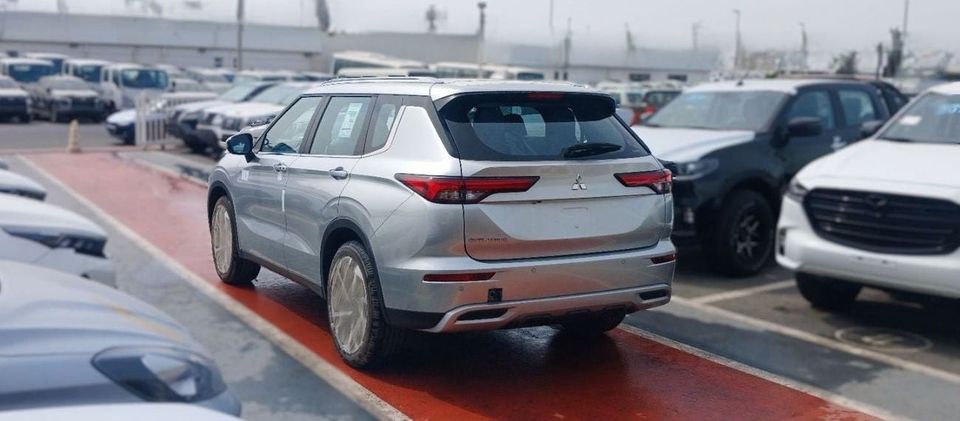 New Mitsubishi Outlander H_Line 2.5L Petrol 2025YM 2025 for sale in ...