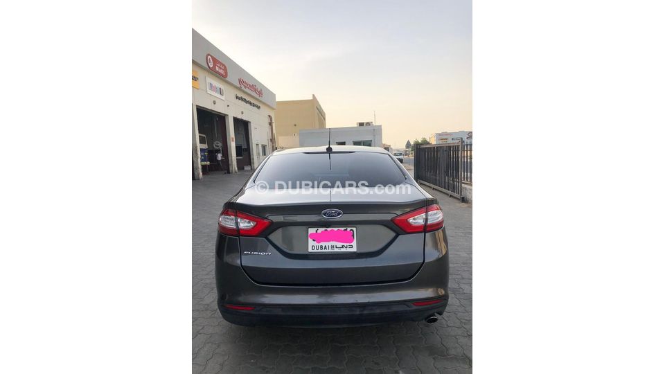 Used Ford Fusion Base 2016 for sale in Dubai - 548214