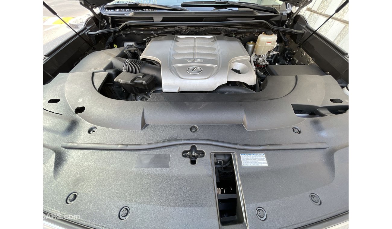 Used Lexus LX570 5700 2017 for sale in Dubai - 460859