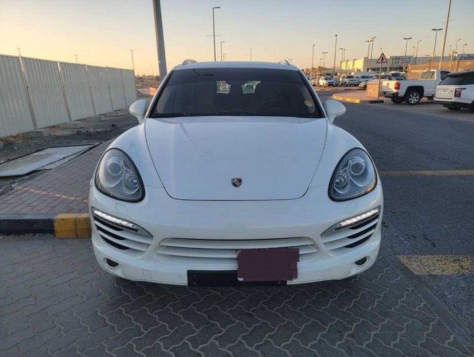 Used Porsche Cayenne S 2012 for sale in Sharjah - 694994