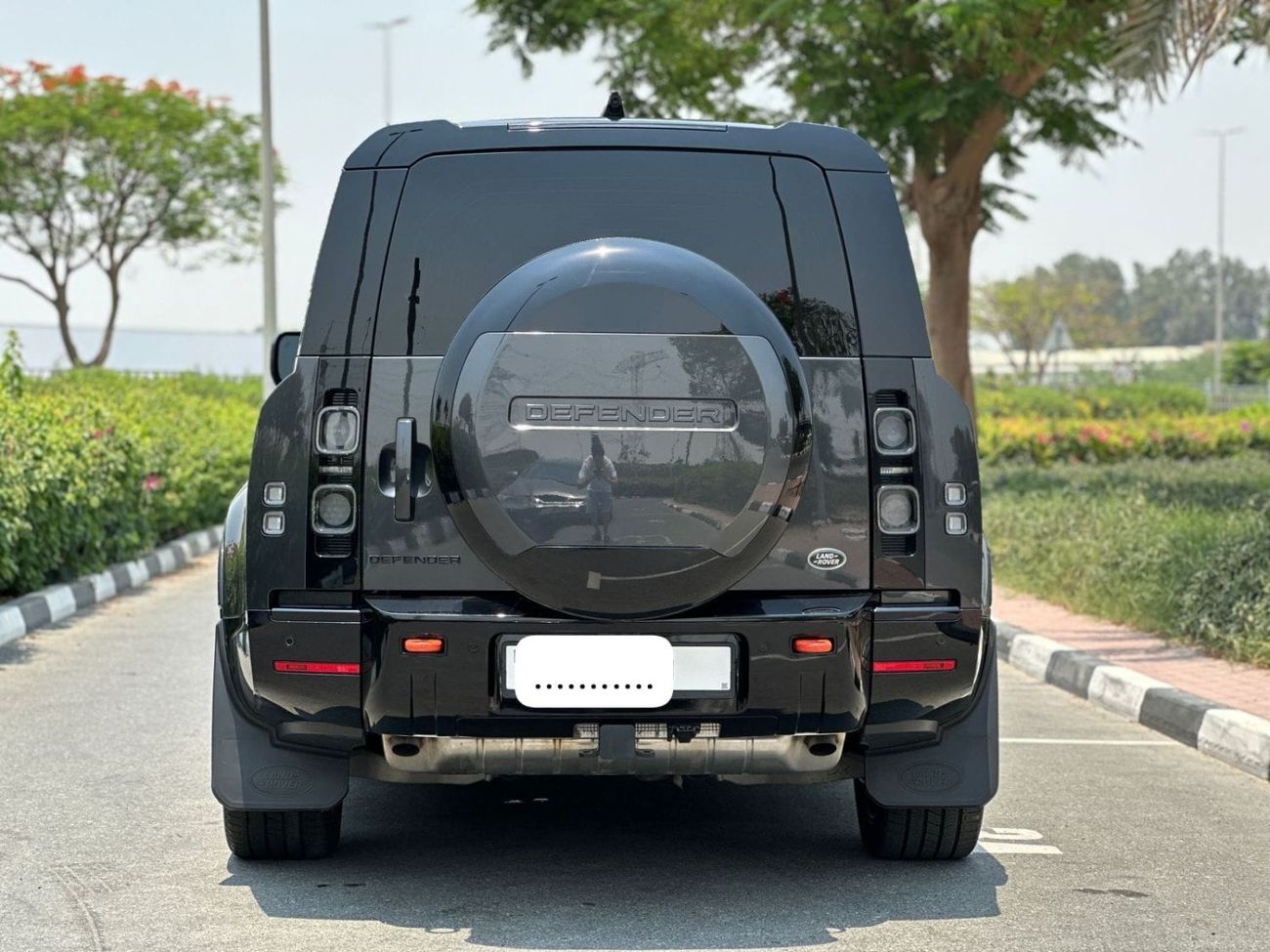 Used 130 SE P400 X Dynamic (7 Seater) Land Rover Defender 130x / 2023 ...