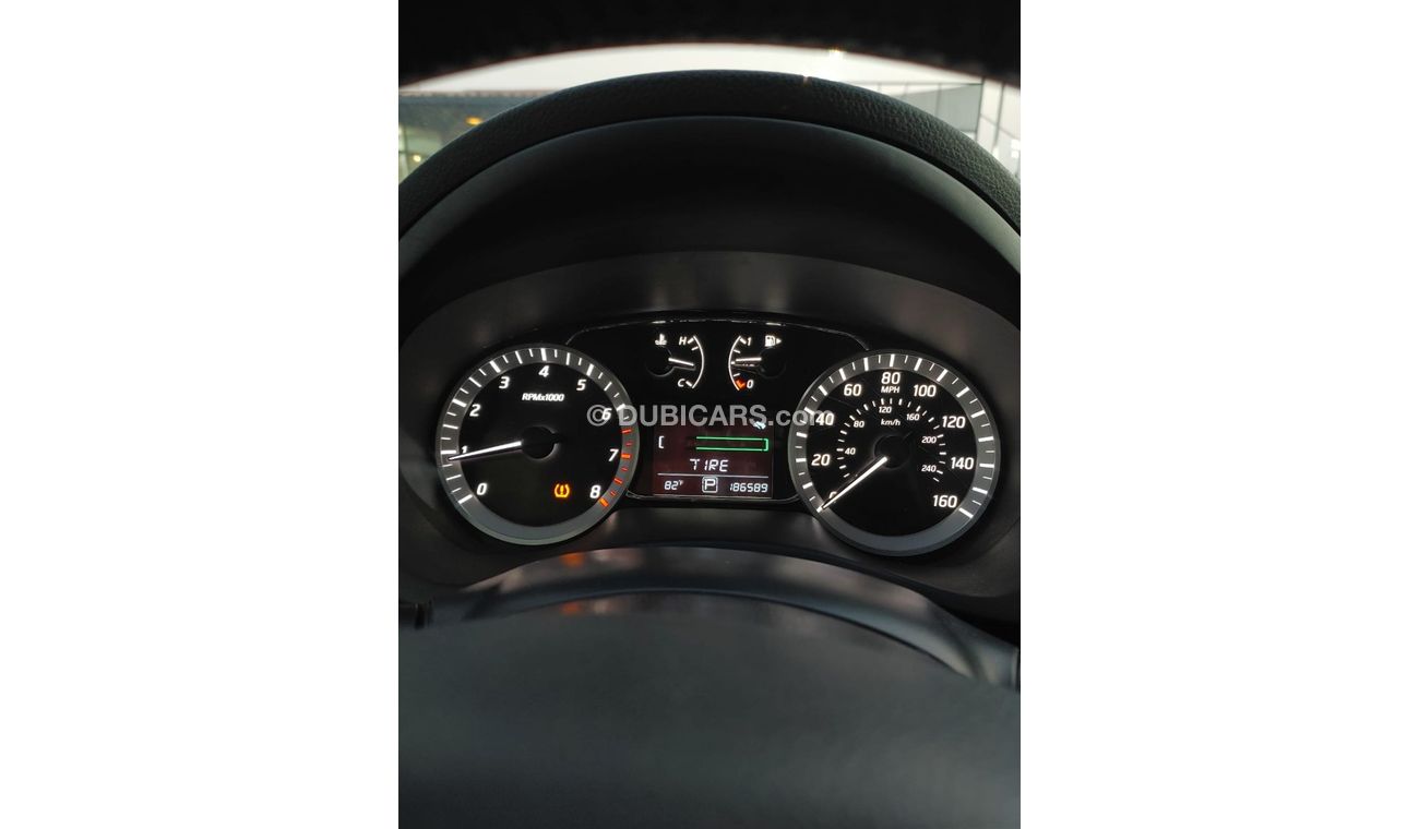 Used Nissan Sentra SL 2015 for sale in Dubai - 692586