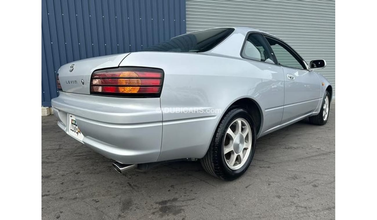 Used Toyota Corolla AE111 2000 for sale in Japan - 680585