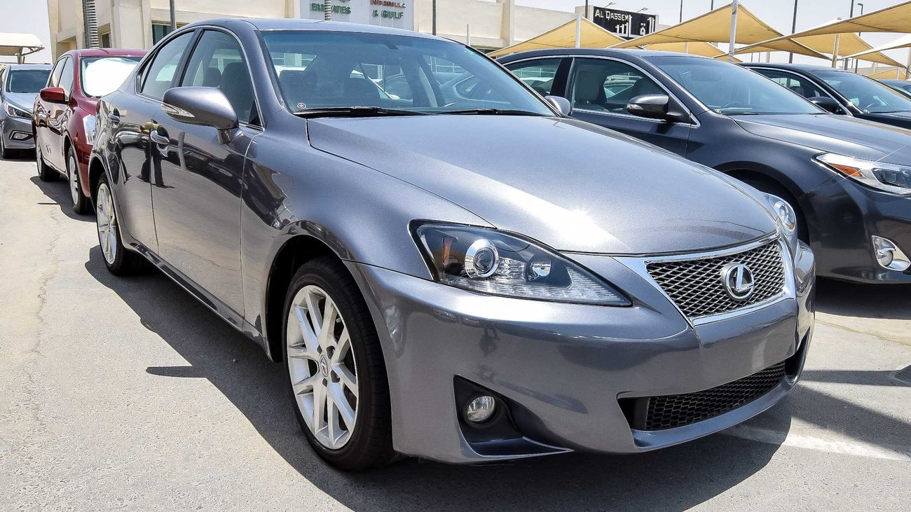 Used Lexus IS250 2013 for sale in Sharjah - 166931