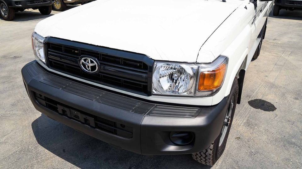 New Toyota Land Cruiser Pick Up Double Cab Pick Up 4.2L Diesel MT 2020 ...