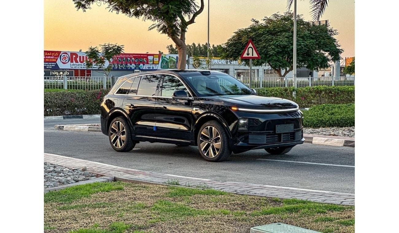 New 2024 New Li Auto L6 MAX 4WD / 1.5L Turbo / Hybrid (Plug-In) / WLTC (1,390 Km) / WARRANTY ...