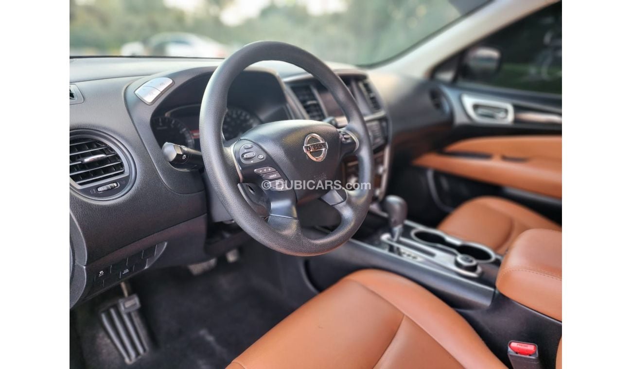 Used Nissan Pathfinder 2019 for sale in Sharjah - 586569