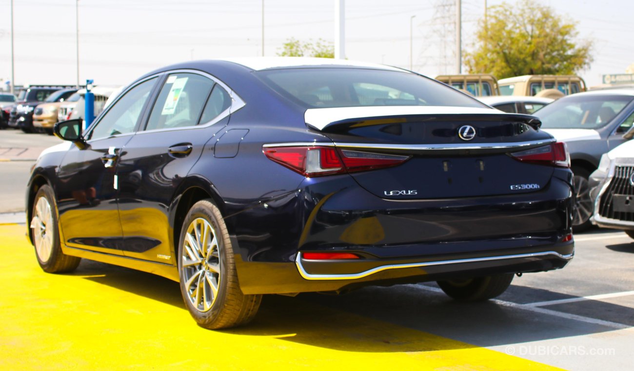 New Lexus ES 300 H 2022 for sale in Dubai - 543442