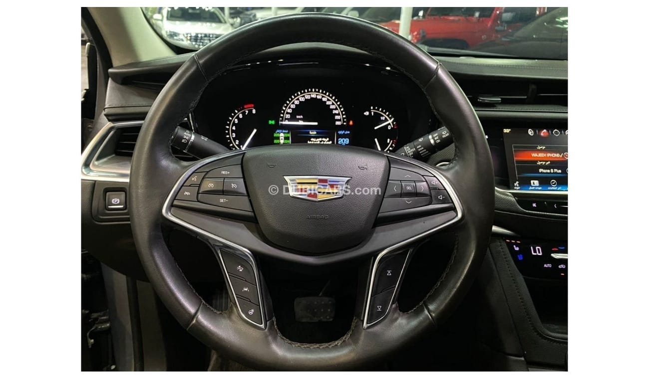 Used Cadillac XT5 Luxury AWD 2018 for sale in Dubai - 641783