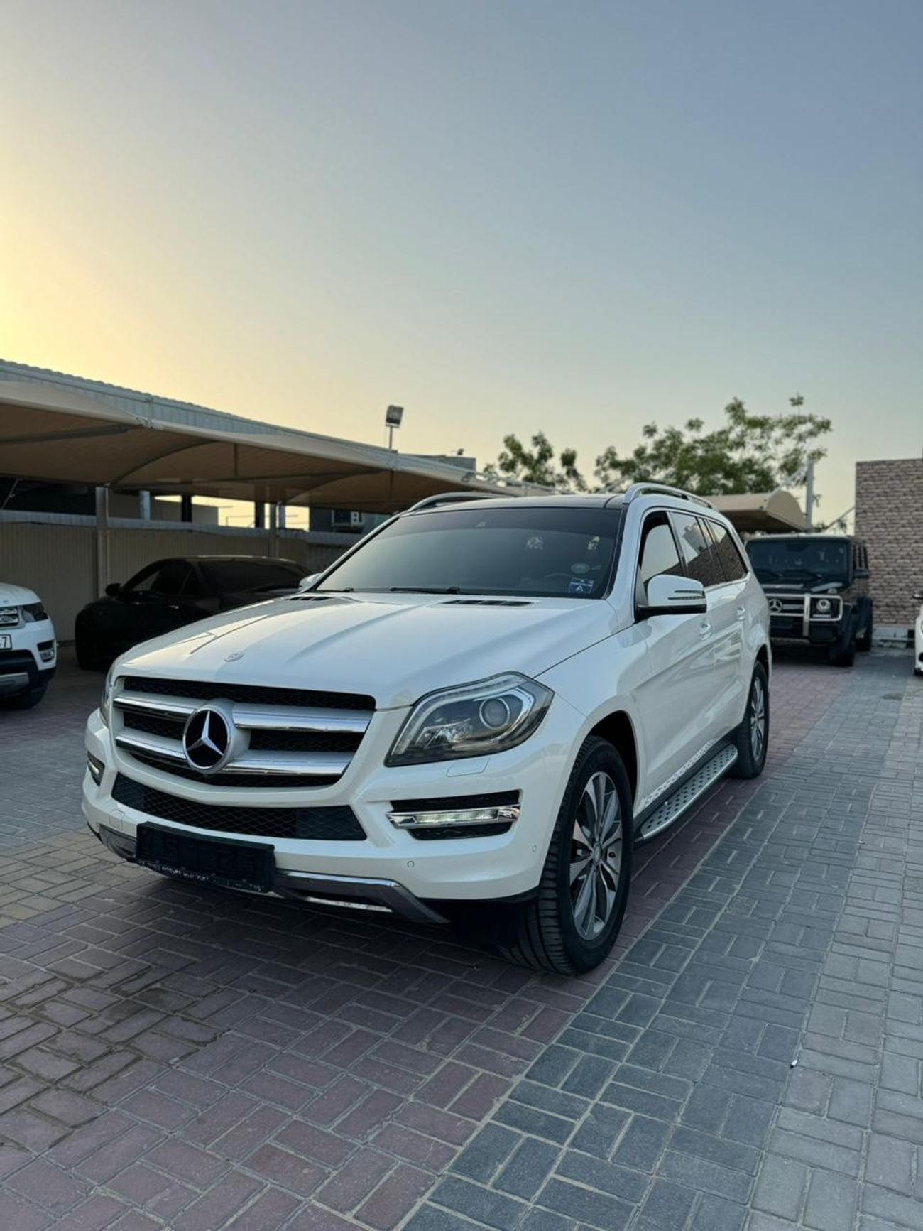 Used Mercedes-Benz GL 500 Std 2015 for sale in Dubai - 738936