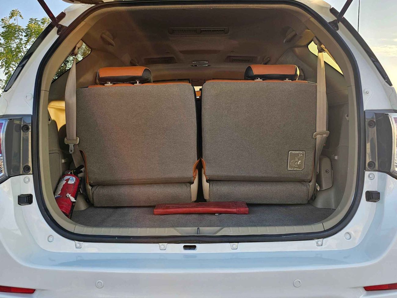 Used Toyota Fortuner SR5 PREMIUM / V4 / LEATHER SEATS // MID OPTION ...