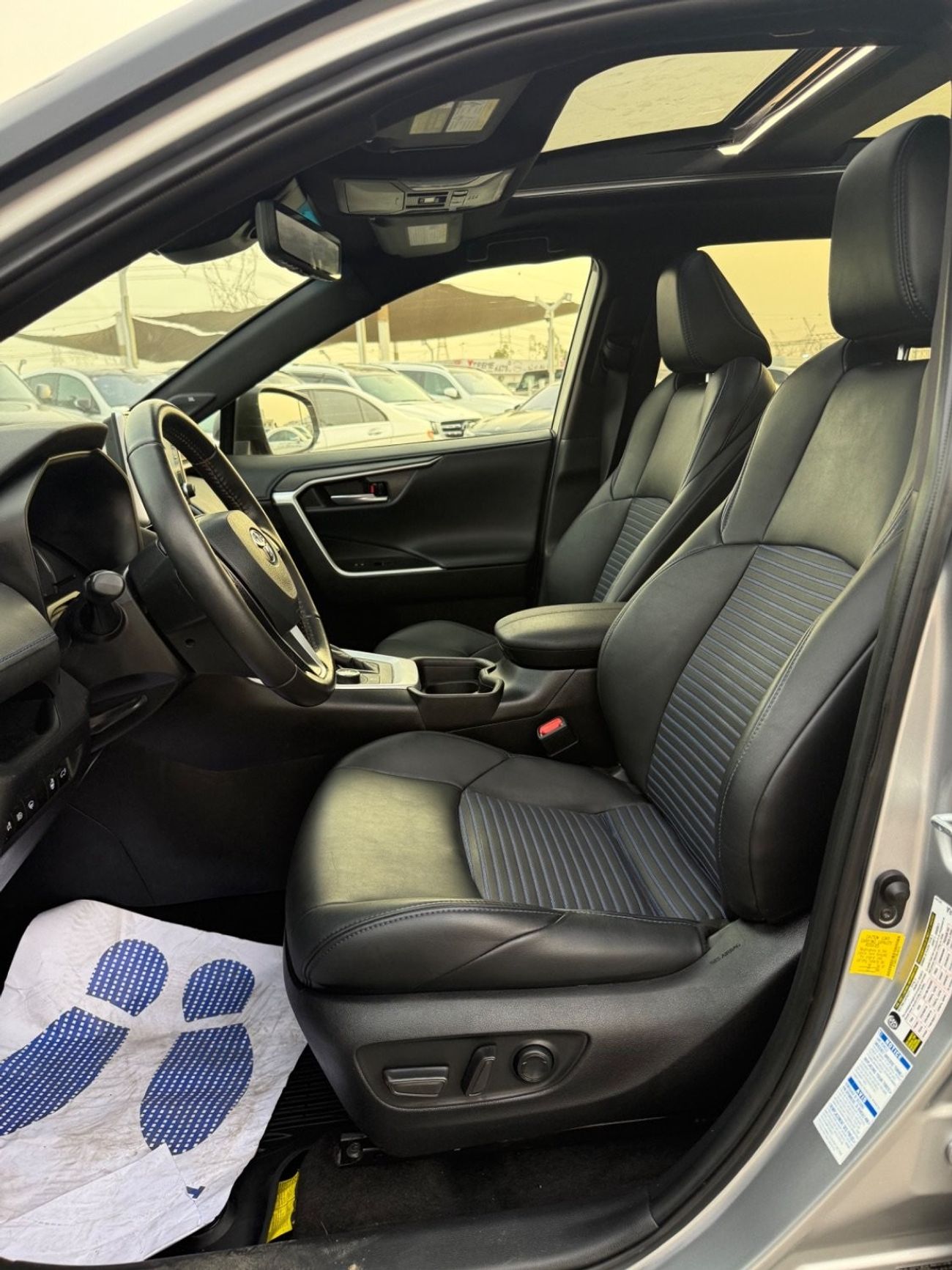 Used Toyota RAV4 2022 XSE HYBRID PANORAMA 360 CAMERAS VIP CAR US SPEC ...