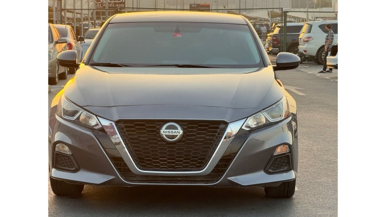 Used Nissan Altima SV 2020 for sale in Sharjah - 746921
