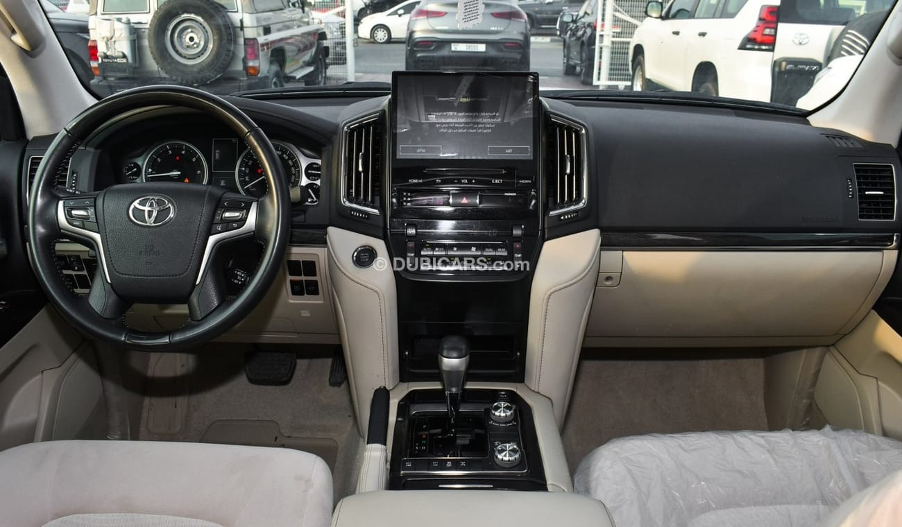 Used Toyota Land Cruiser GXR V8 Grand Touring 2021 for sale in Dubai ...