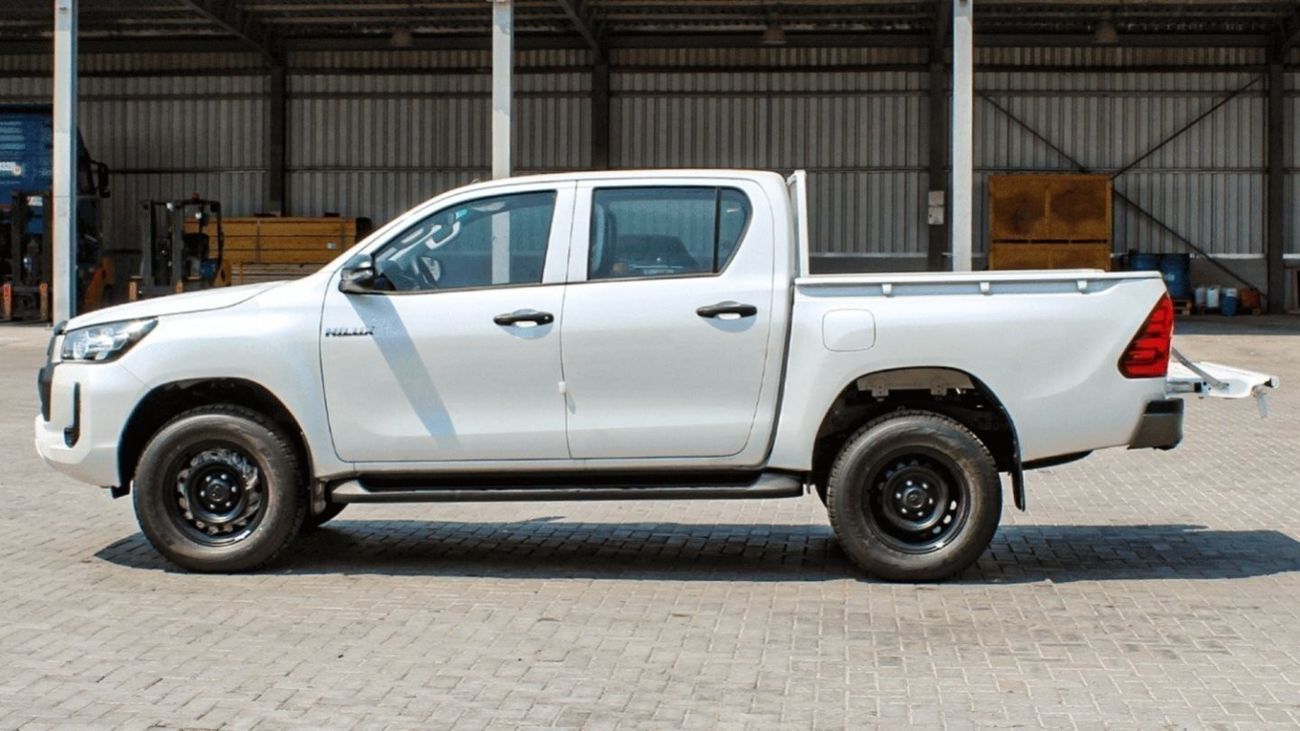 New Toyota Hilux HILUX 2.4L MED MT P.WINDO DIESEL 2024 2023 for sale in ...