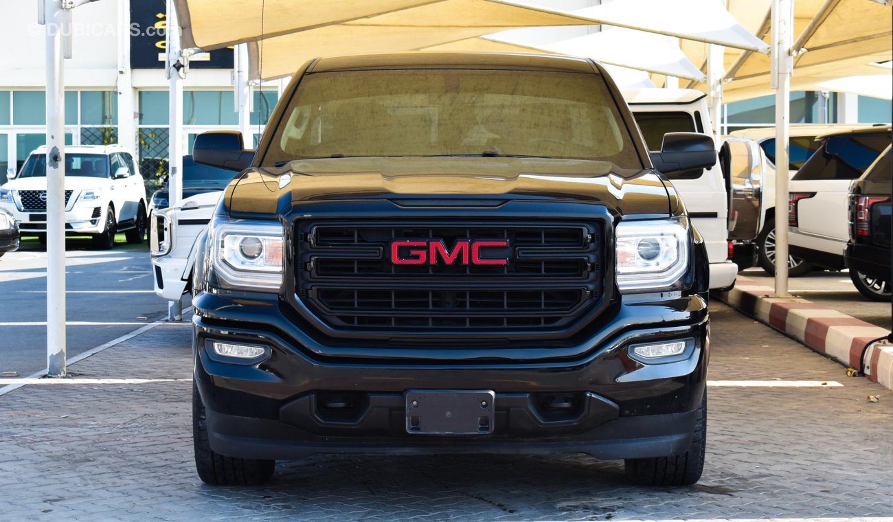 Used GMC Sierra SLE Z71 2018 for sale in Sharjah - 563599
