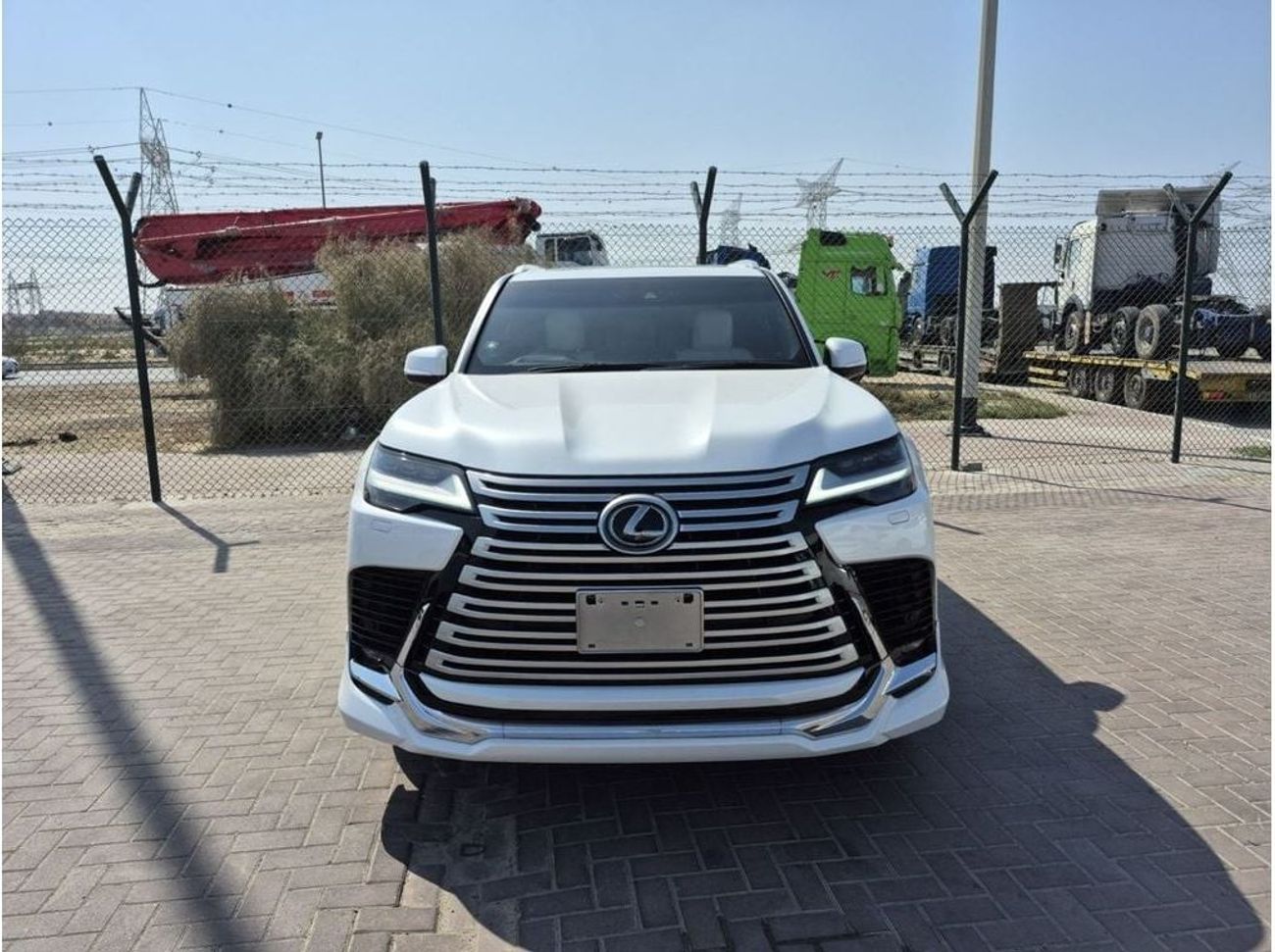 Used Lexus LX600 Signature 3.5L ( CYL) 2024 for sale in Dubai - 823517