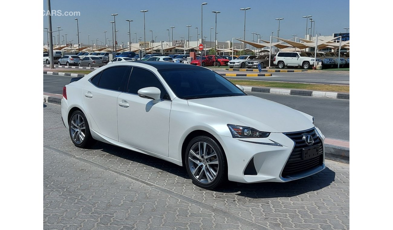 Used Lexus IS300 GCC 4 CYLINDER 2018 for sale in Dubai - 416714