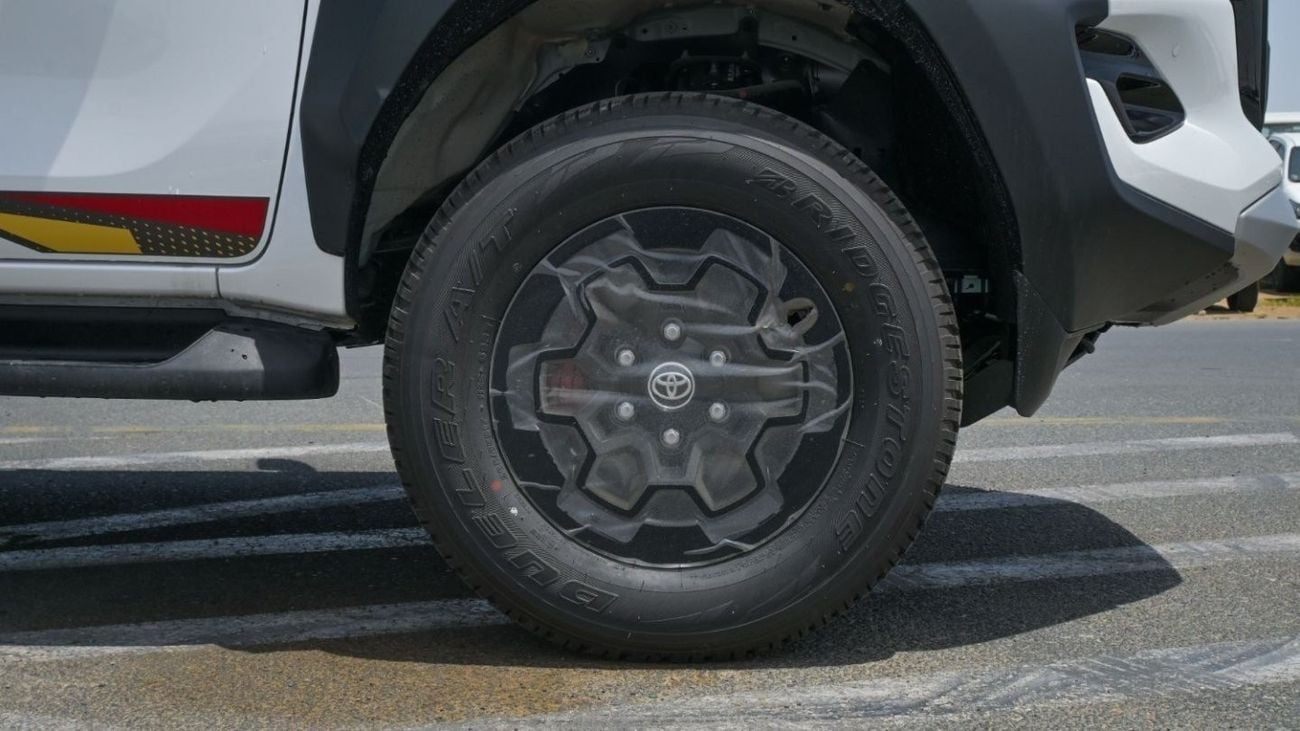 New Toyota Hilux GR Sport - 2.8L - DSL - White - 2024 (Export) 2024 for sale in Dubai - 773198