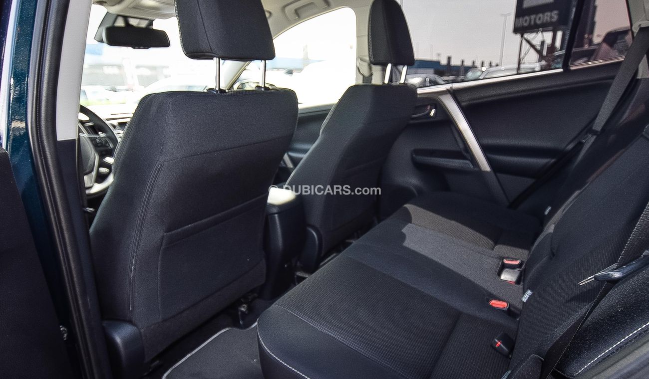 Used Toyota RAV4 4WD Hybrid 2018 for sale in Dubai - 193835