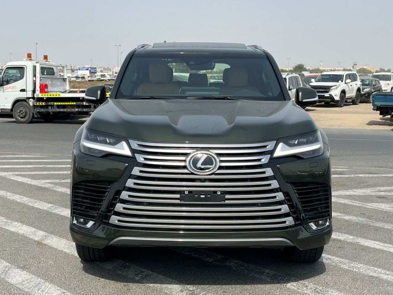 New Lexus LX600 Prestige 3.5L 2024 for sale in Dubai - 818257