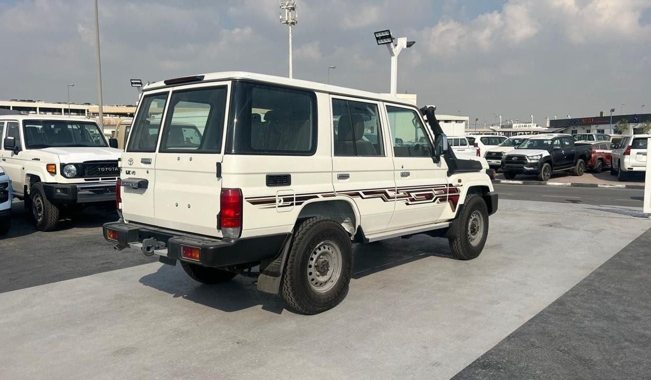 New Toyota Land Cruiser Hard Top DIESEL 4.5L V8 MT 2024 for sale in Dubai - 814989