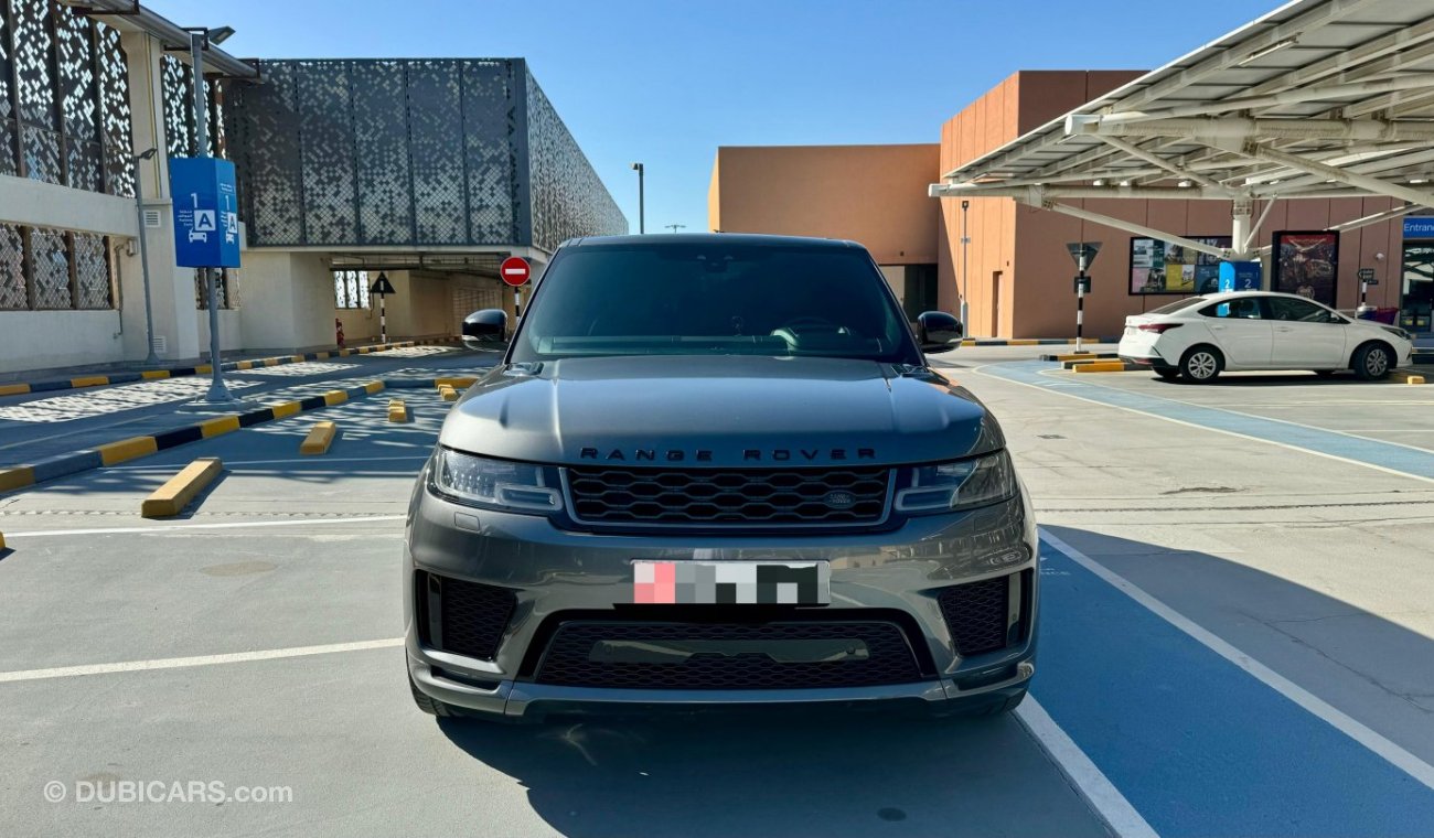 Used Land Rover Range Rover Sport HSE 2018 for sale in Abu Dhabi - 722742