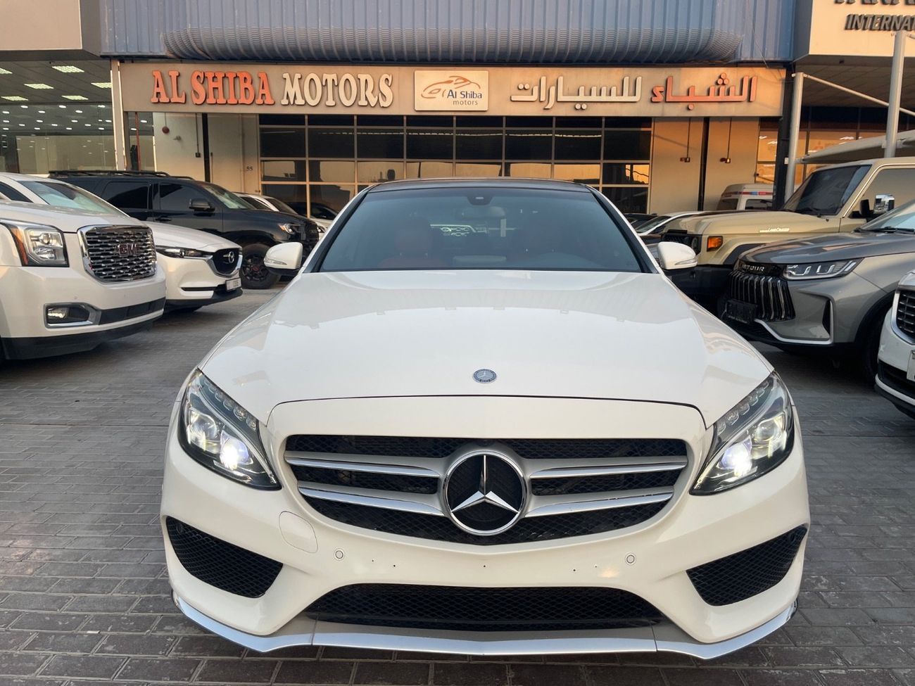 Used Mercedes-Benz C 400 V6. Warranty 2016 for sale in Dubai - 905583