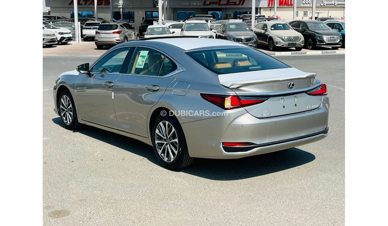 New Lexus ES 300 2.5L HYBRID 2023 for sale in Dubai - 668233