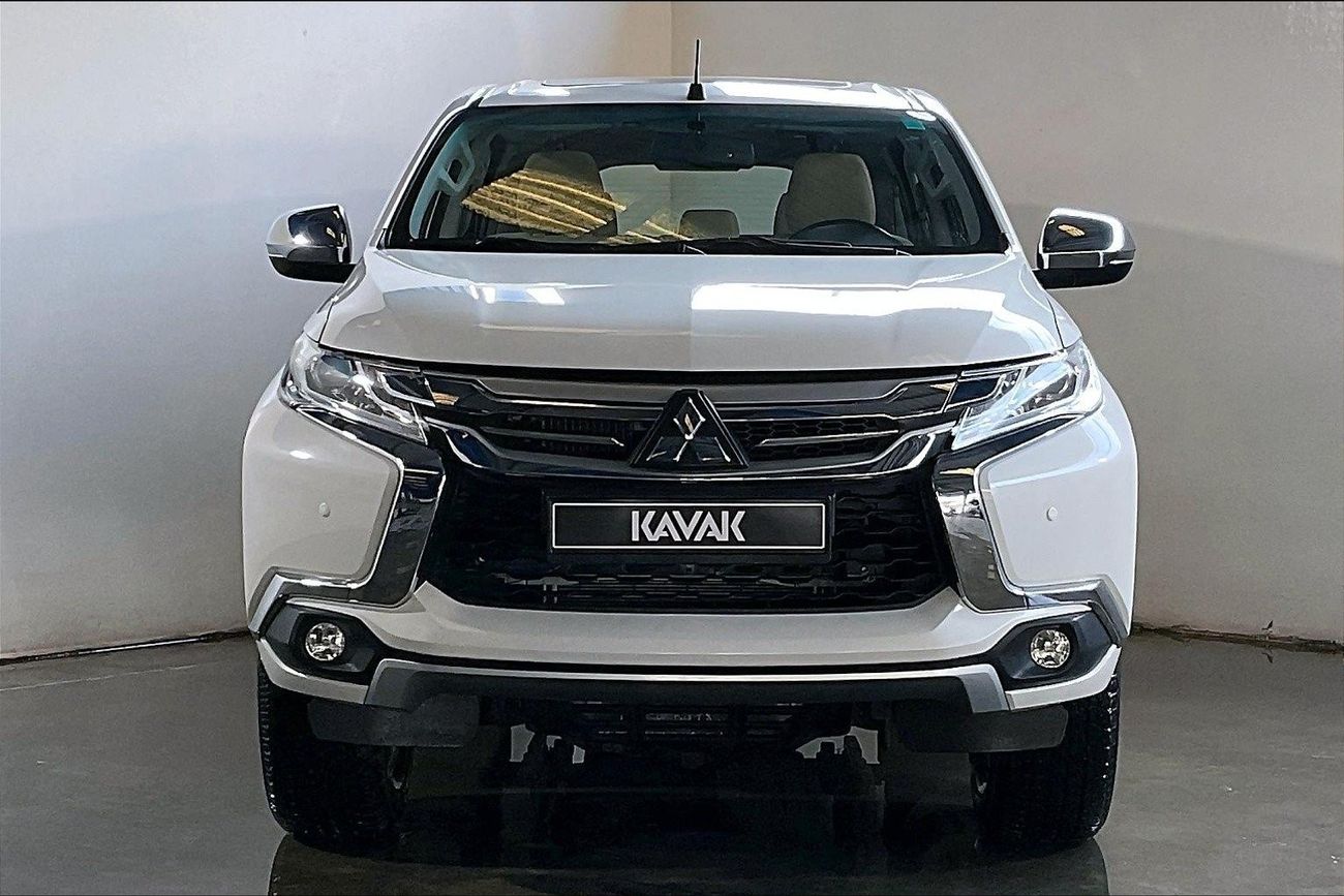 Used Mitsubishi Montero GLS Mid 2019 for sale in Dubai - 555021