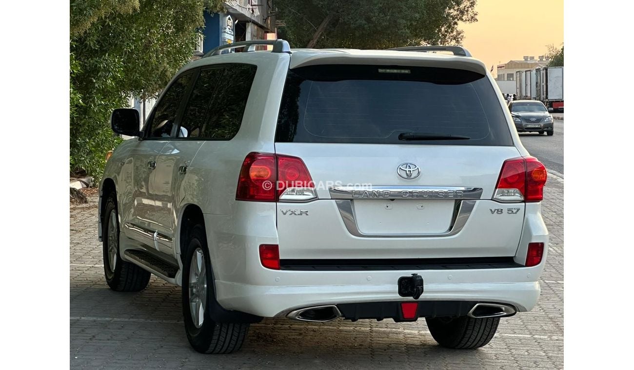 Used Toyota Land Cruiser VXR 2015 for sale in Dubai - 687260
