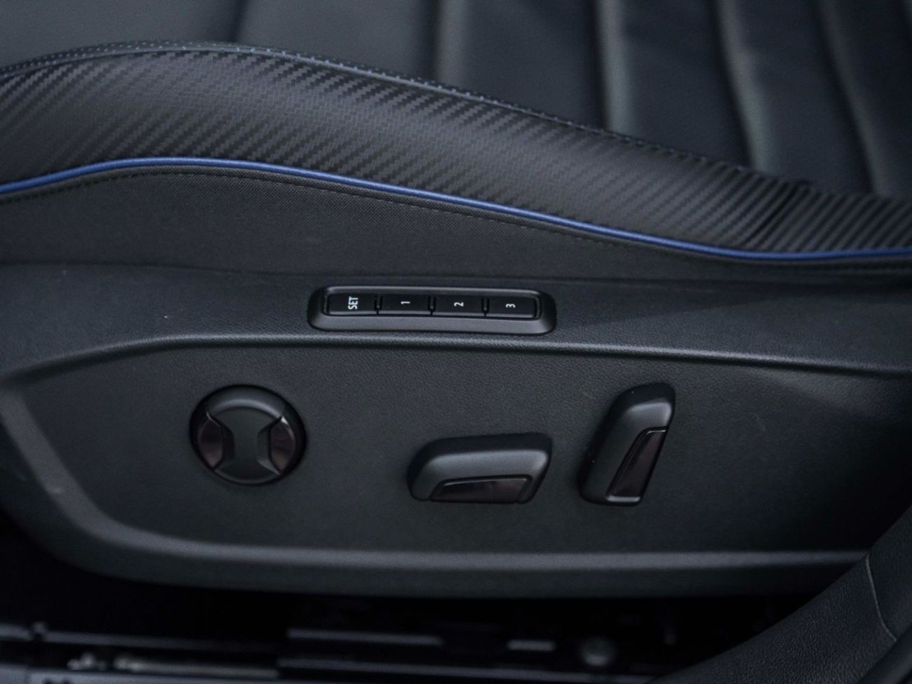 Used Volkswagen Golf R AED 3,067 PM • GOLF R • ONLY 8,000 KMS ...