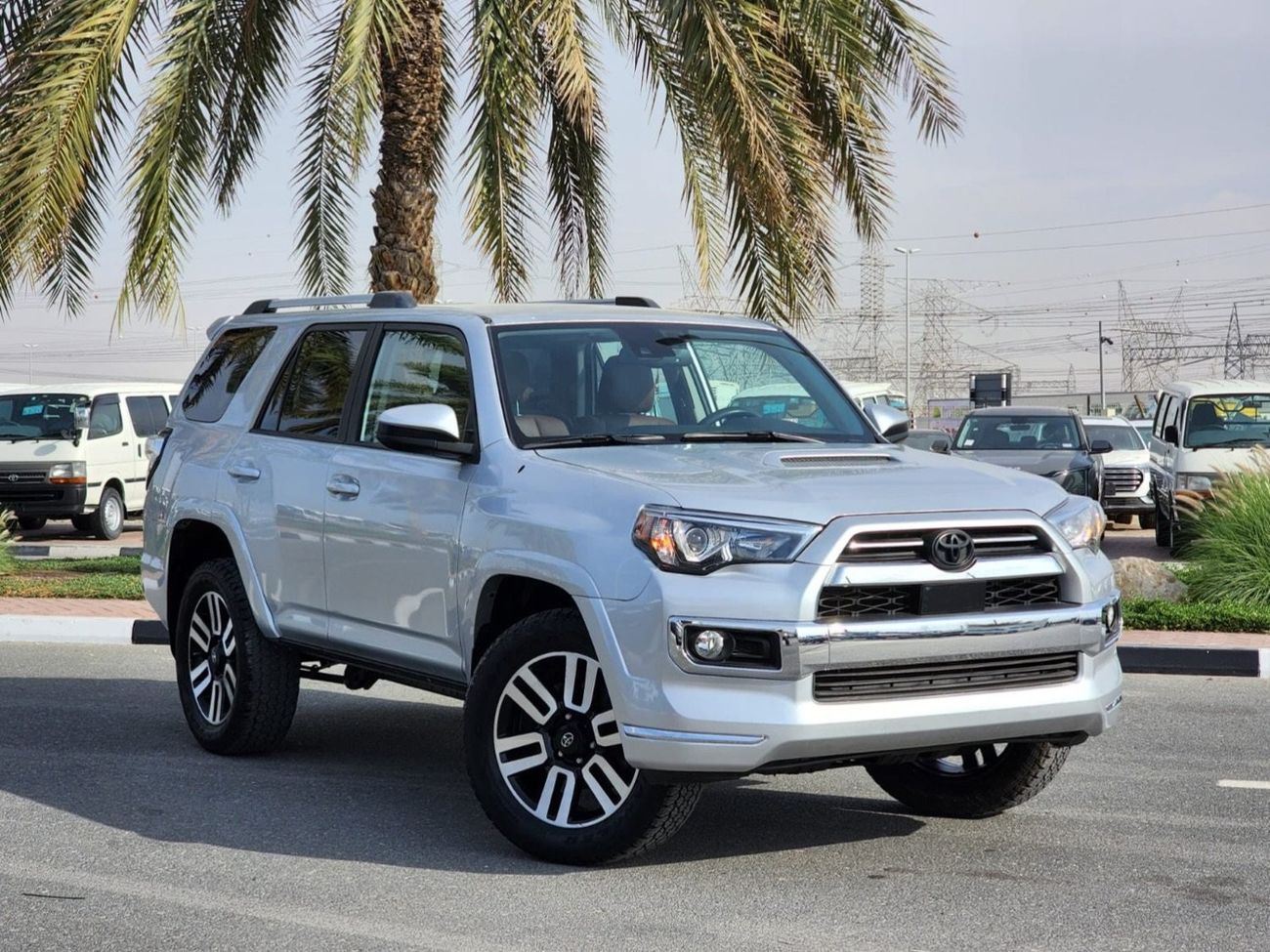 Used TOYOTA 4RUNNER LIMITED 2023 for sale in Dubai - 724926