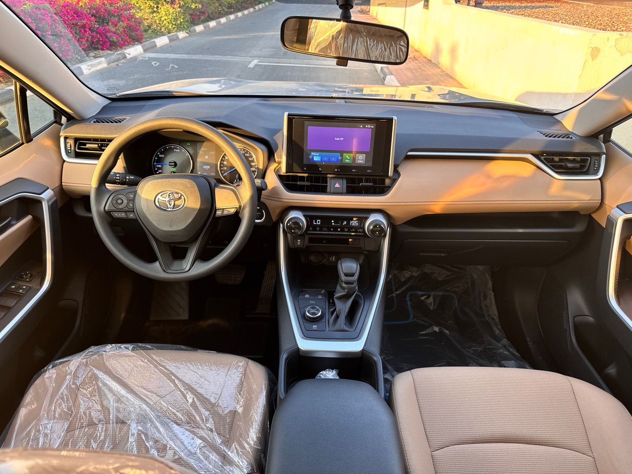 New Toyota RAV4 2024 HYBRID AWD 2.5L CUV BRAND NEW GCC 0KM 2024 for sale in Dubai - 820692