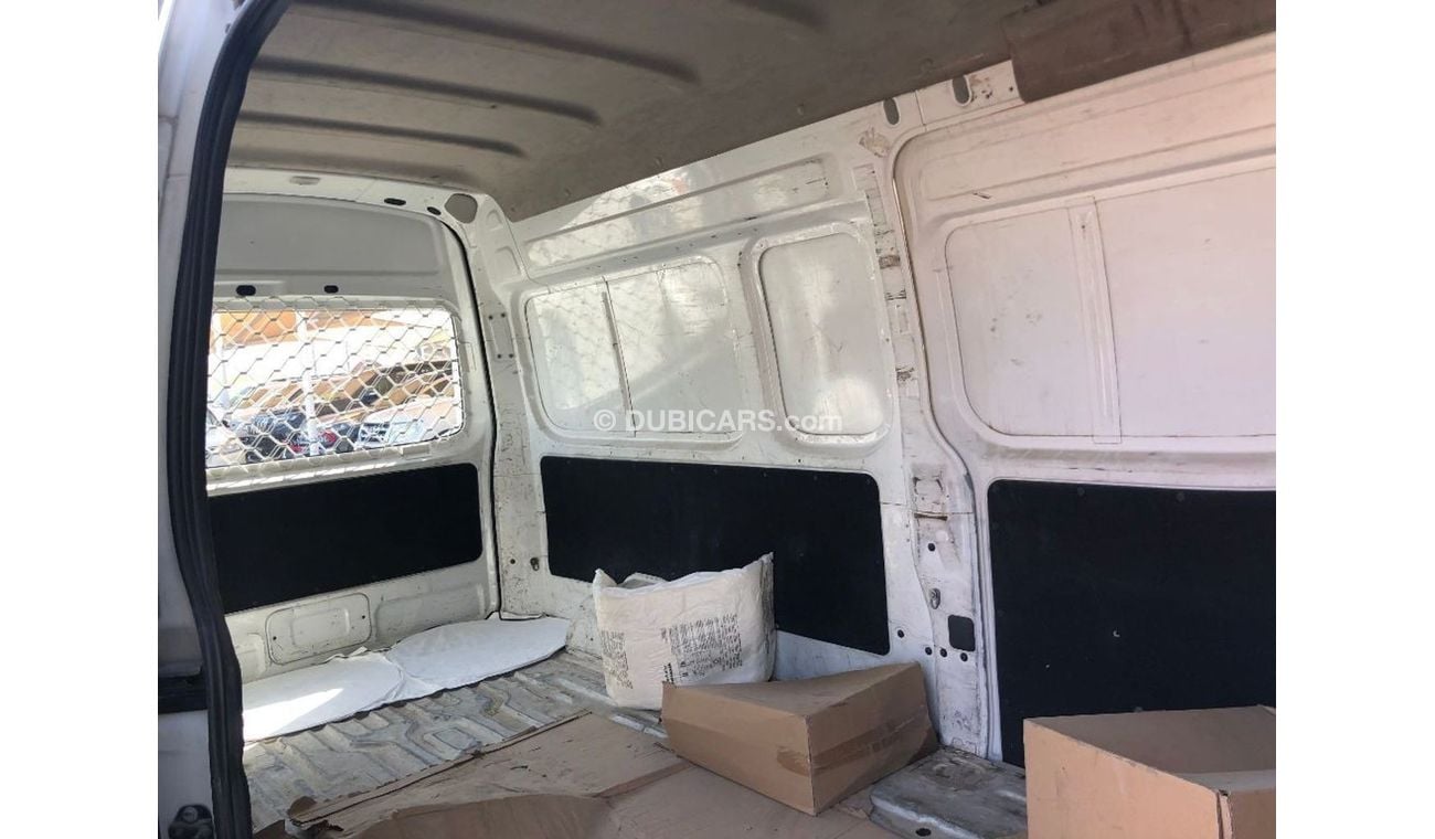 Used Mitsubishi Fuso Canter Canter Van 2016 for sale in Sharjah - 300472