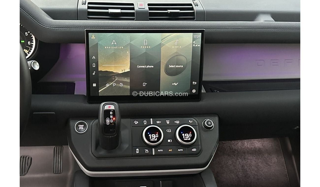 Used Land Rover Defender P400 90 SE 3.0L (5 Seater) 2023 for sale in Dubai - 800384