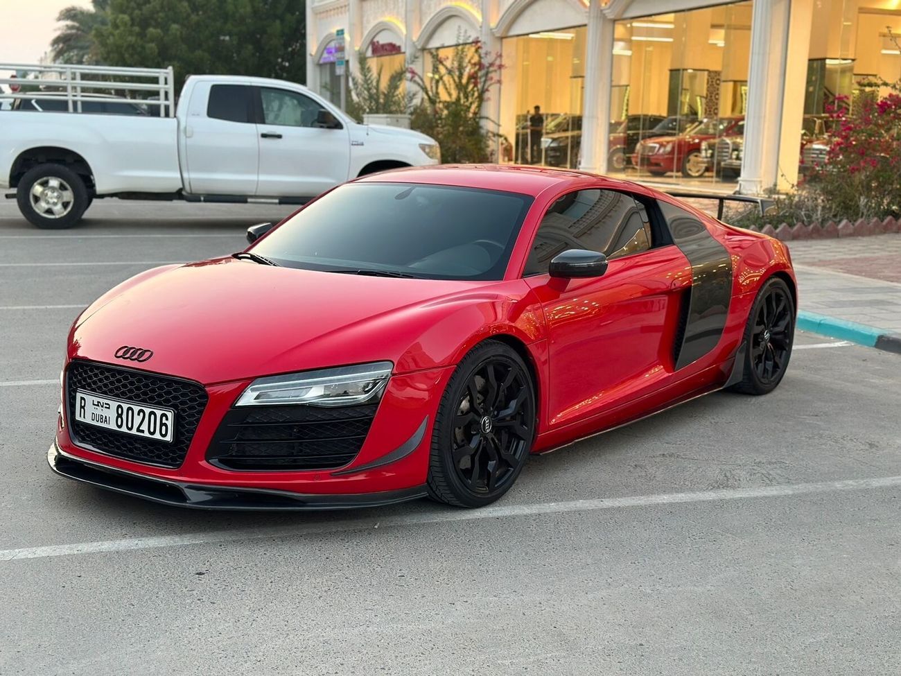 Used Audi R8 FSI 4.2L (420 HP) 2014 for sale in Dubai - 851897