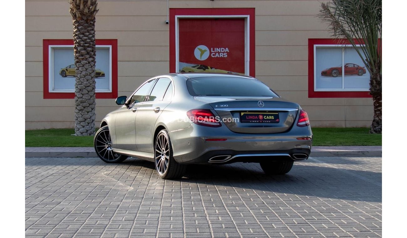 Used Mercedes-Benz E300 W213 2018 for sale in Dubai - 596591