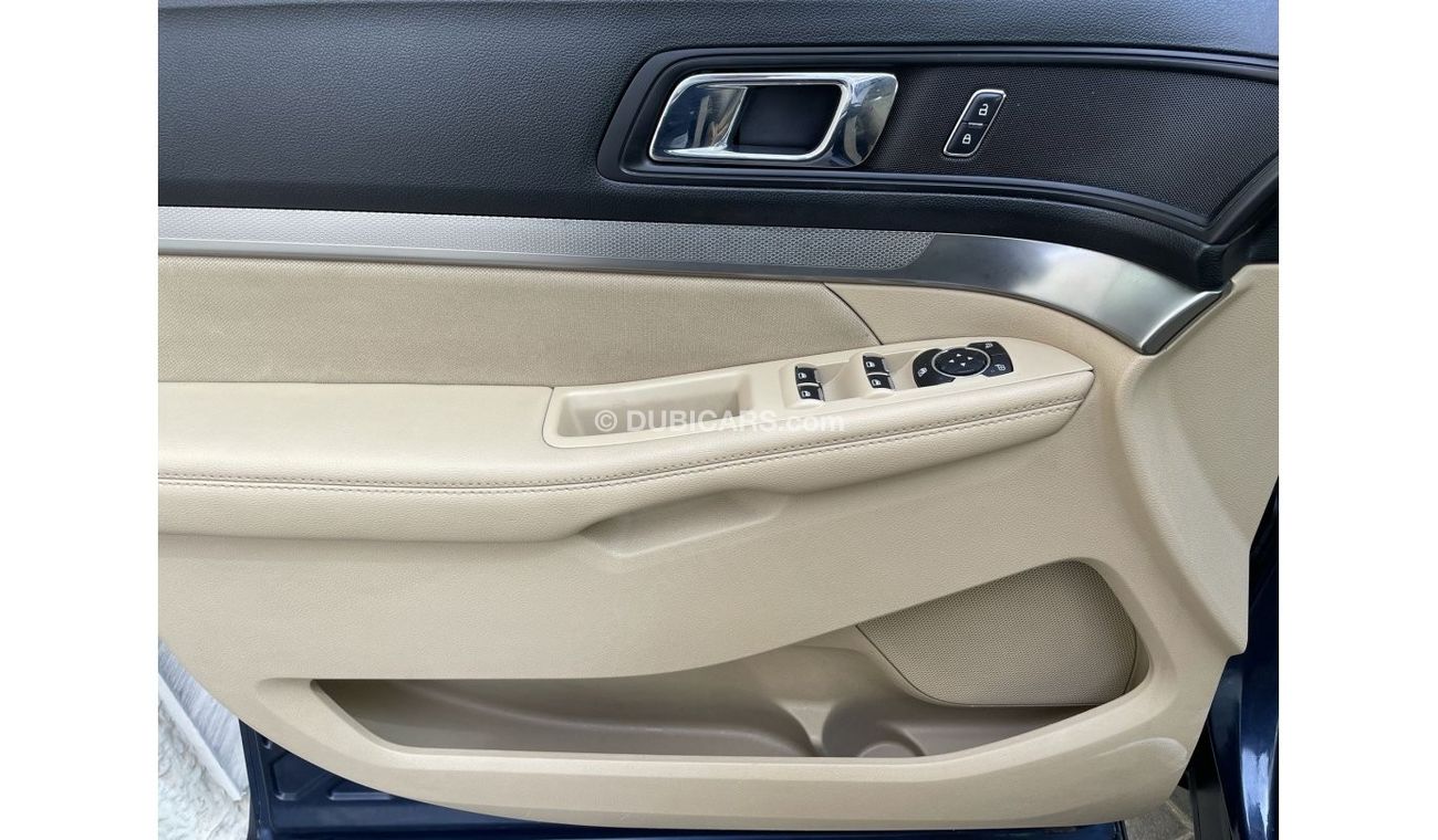 Used Ford Explorer 3500 2017 for sale in Dubai - 444221