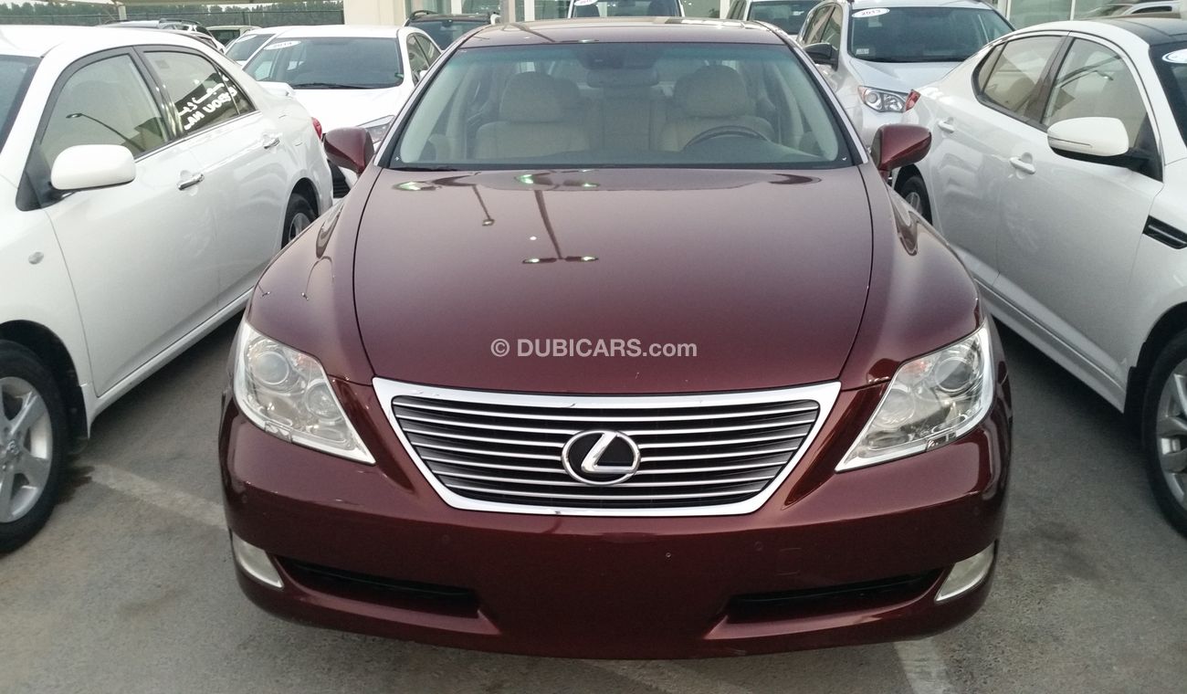 مستعملة لكزس LS 460 2007 للبيع في دبي - 129776