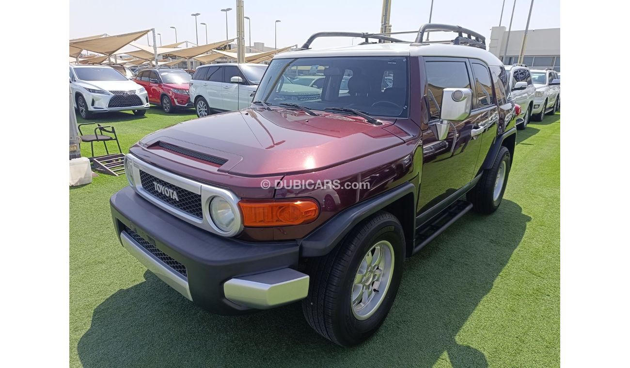 Used Toyota FJ Cruiser car in excellent condition. updated body. clean ...