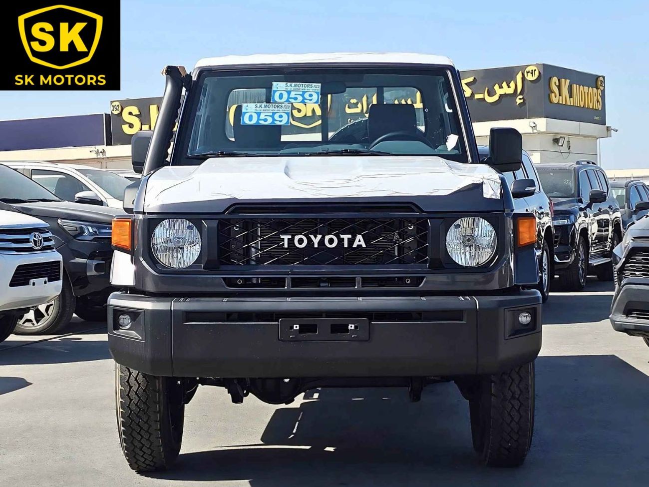 جديدة تويوتا لاند كروزر بيك آب LC79 / SC STD / 4.0L V6 PETROL / A/T ...