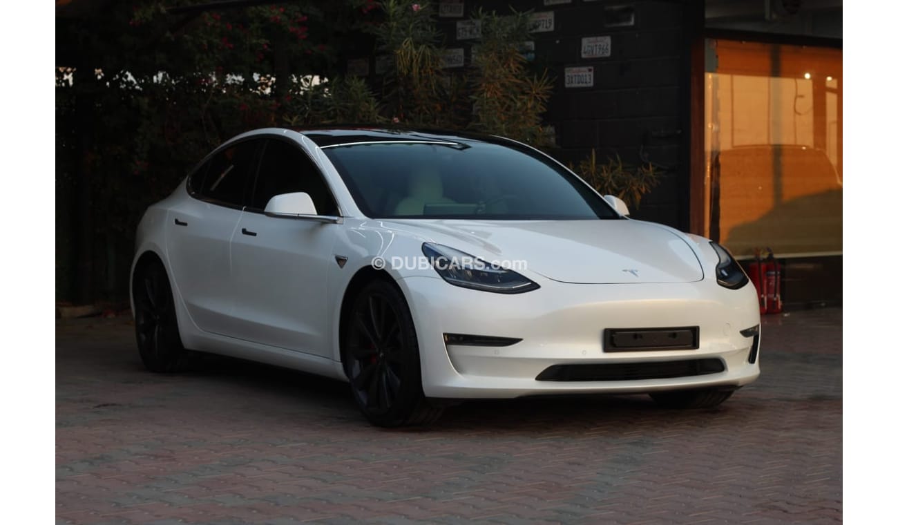 Used Tesla Model 3 Performance 2020 for sale in Dubai - 699239