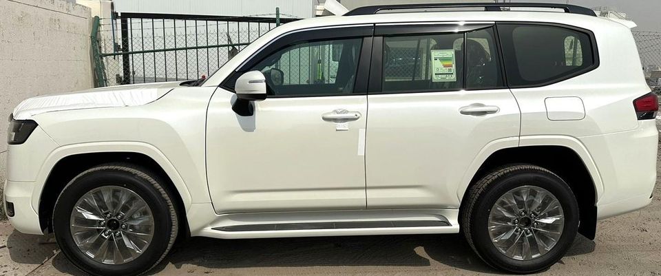 New 2024 Toyota Land Cruiser LC300 GXR L2 3.3L V6 TT Twin Turbo Diesel A/T 4WD Export Only 2024 ...