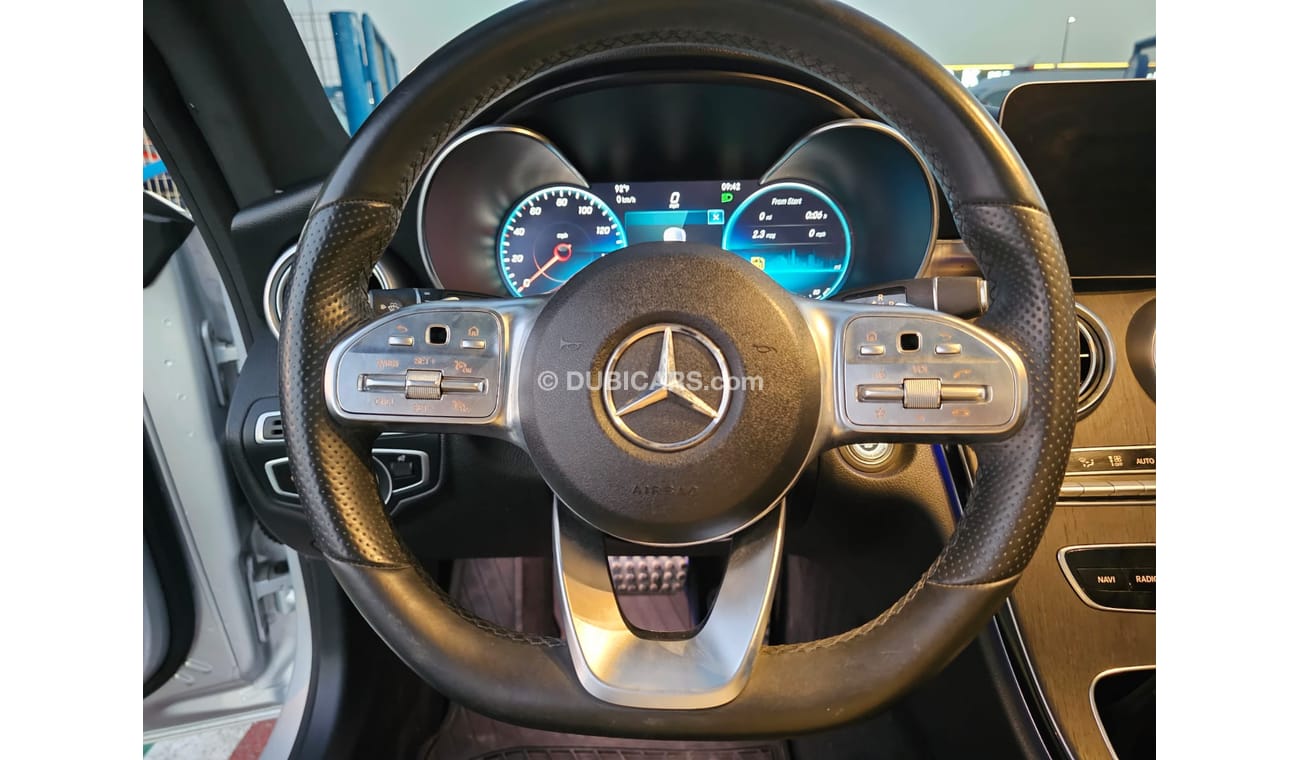 Used Mercedes-Benz C 300 Coupe // 1343 AED Monthly // VCC IMPORT PAPER ...