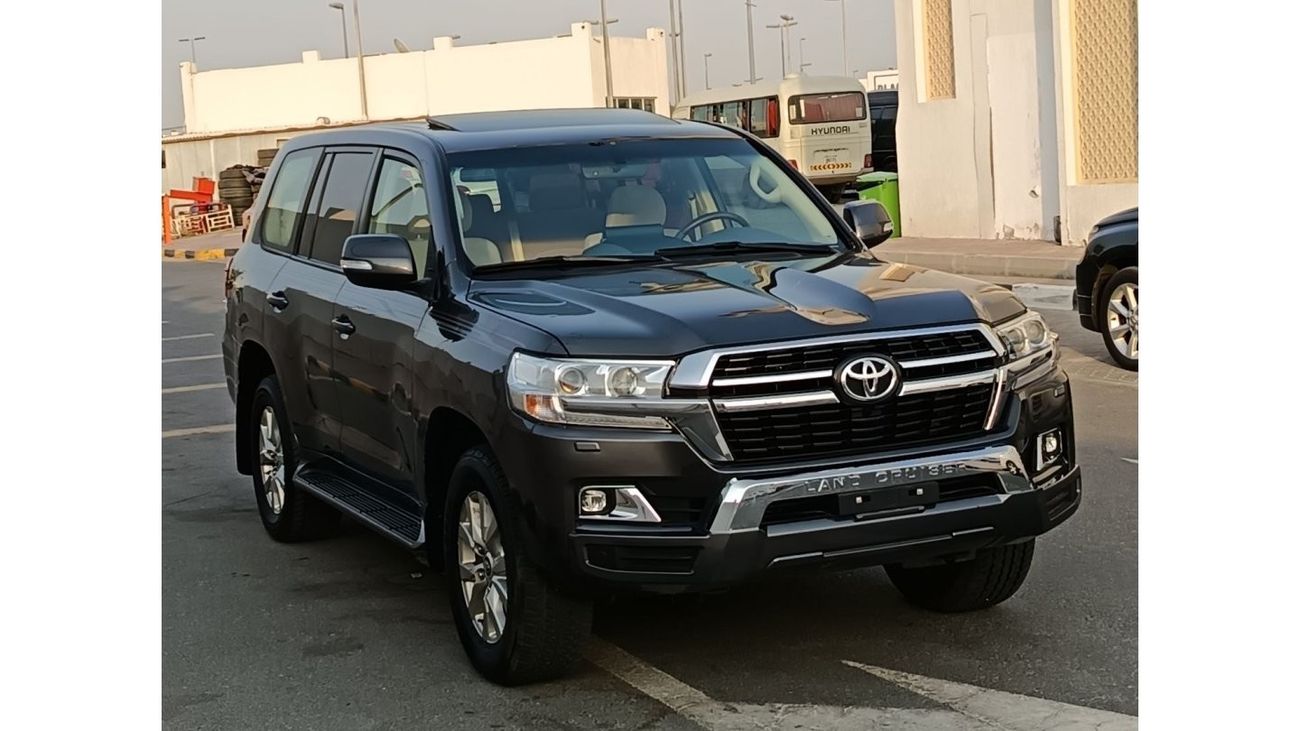 Used Toyota Land Cruiser GXR 2020 for sale in Dubai - 769966