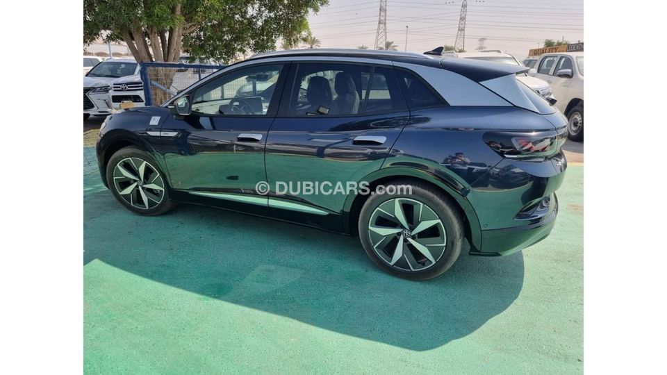 New Volkswagen ID.4 cross pro with memory seats, display, sunroof ...