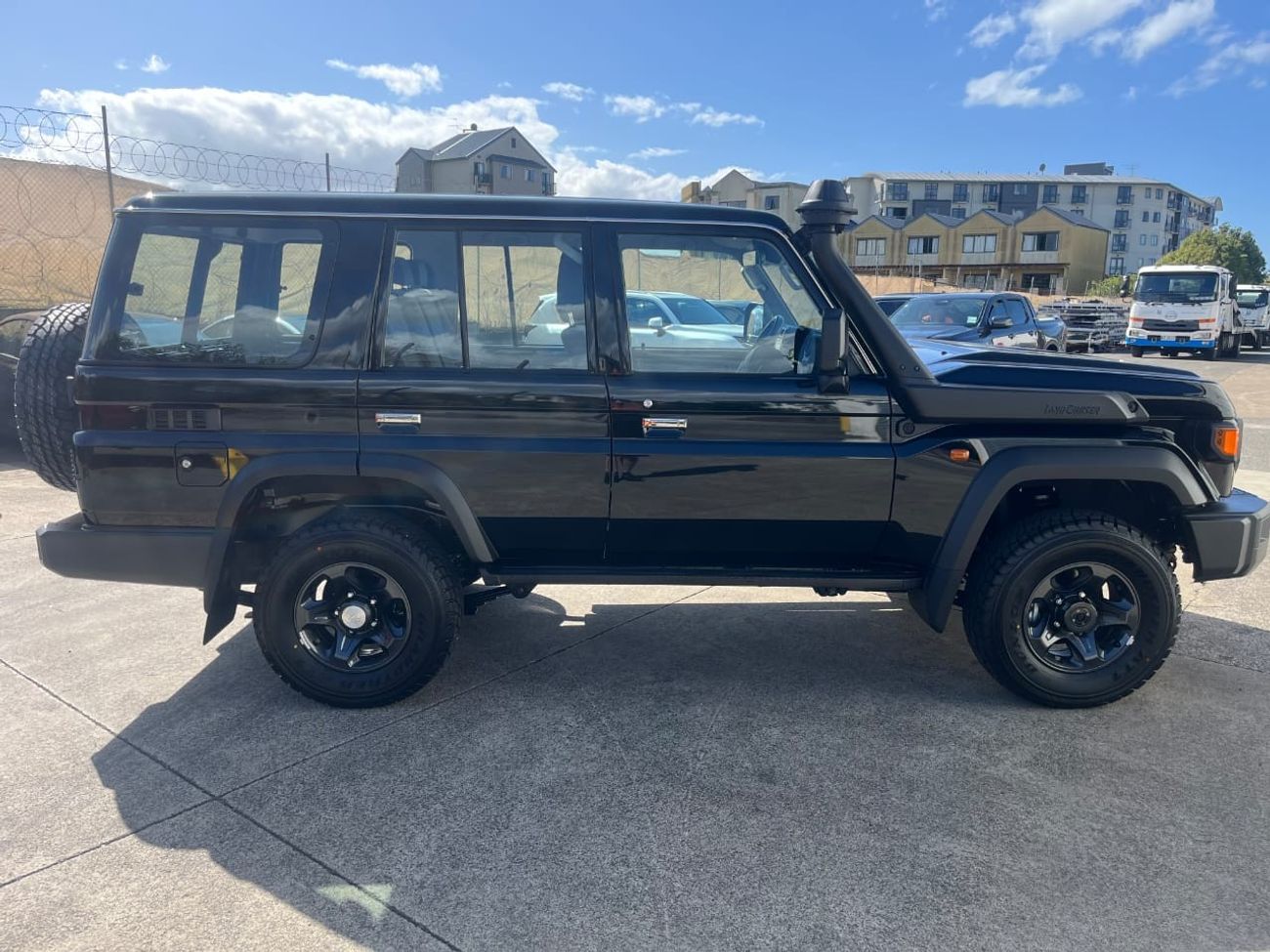 New Toyota Land Cruiser Hard Top LC76 2.8L * Diesel * Four Wheel Drive * 5 Seats * 5 Door 2025 ...